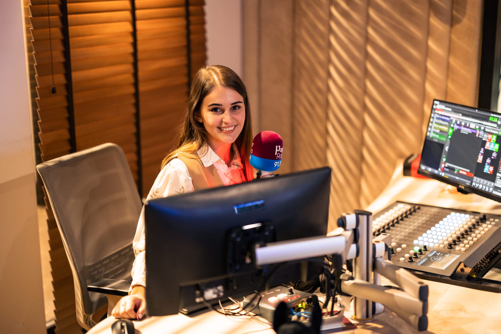 Radio - Paper Play Radio